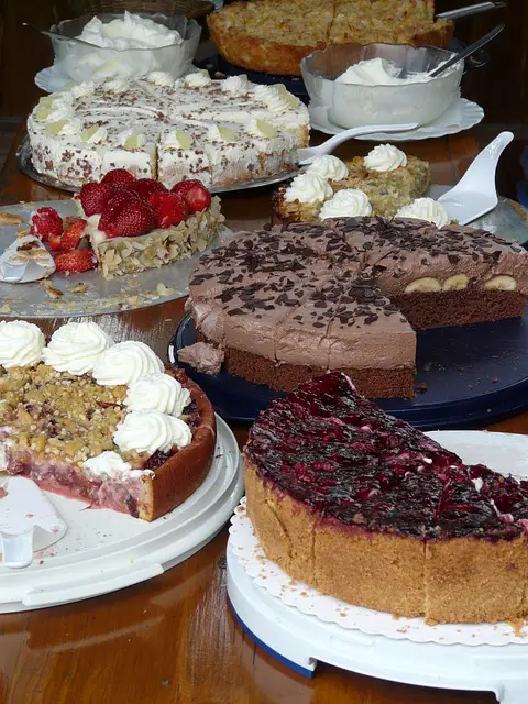 38419-cake-buffet-58678_6401 – World English Blog